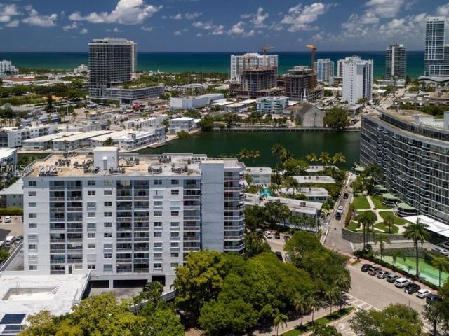 Luxury apartment complex for rent in Miami Beach, United States