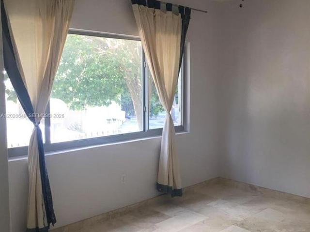 Luxury apartment complex for rent in Miami Beach, United States