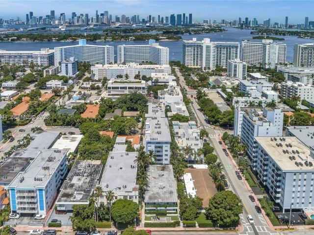 Luxury apartment complex for rent in Miami Beach, United States