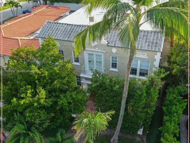Luxury apartment complex for rent in Miami Beach, United States