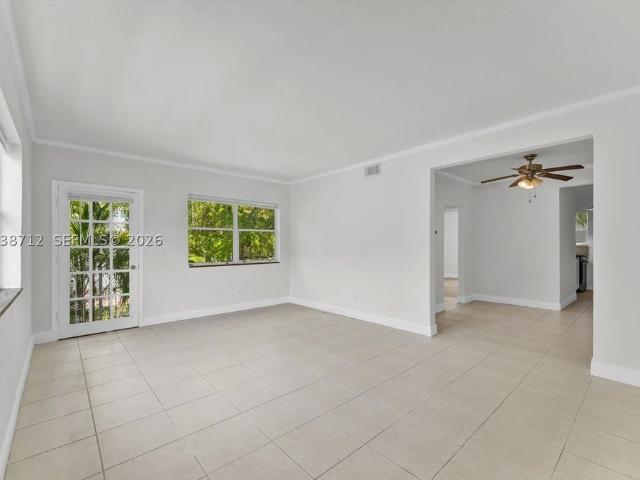 Luxury apartment complex for rent in Miami Beach, United States