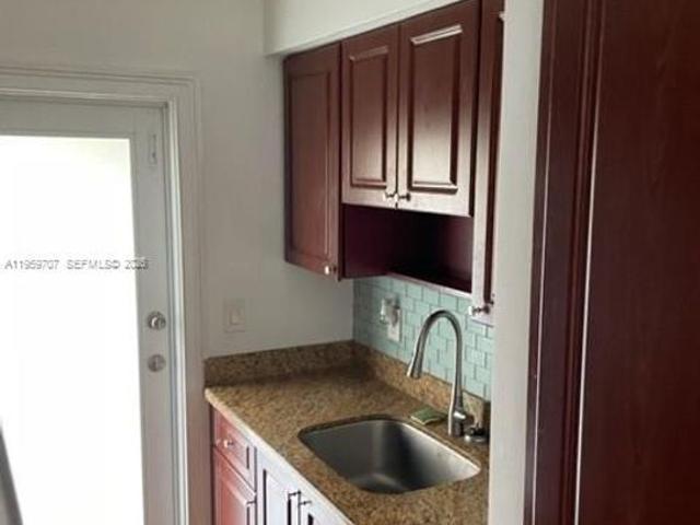 Luxury apartment complex for rent in Miami Beach, United States