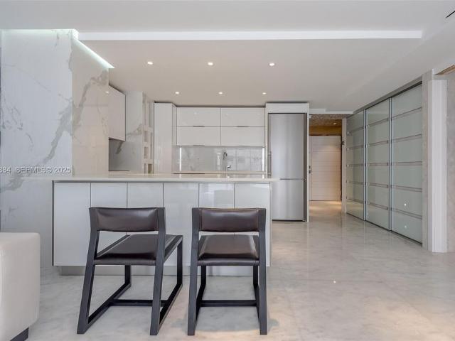 Luxury apartment complex for rent in Miami Beach, United States
