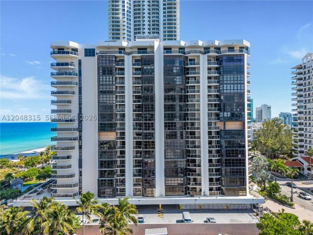 Luxury apartment complex for rent in Miami Beach, United States