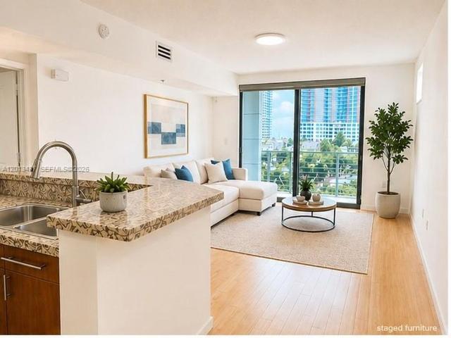 Luxury apartment complex for rent in Miami Beach, United States