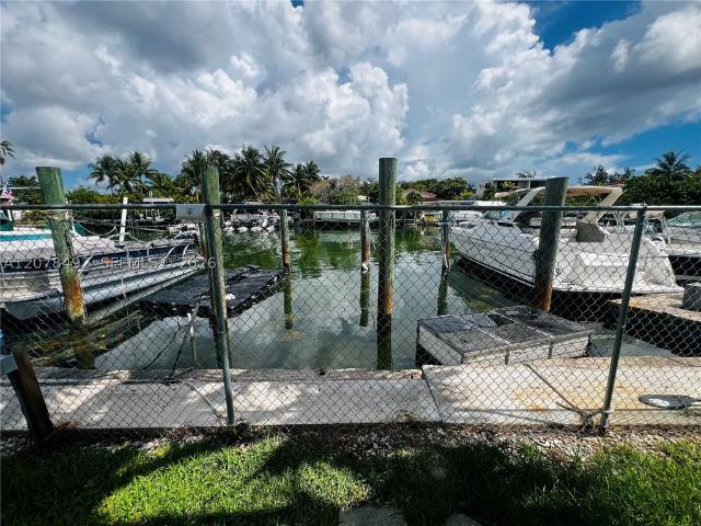 Luxury apartment complex for rent in Miami Beach, United States