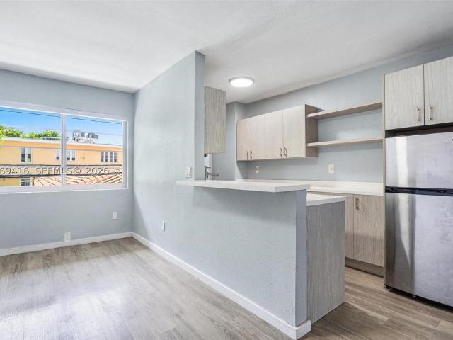 Luxury apartment complex for rent in Miami Beach, United States