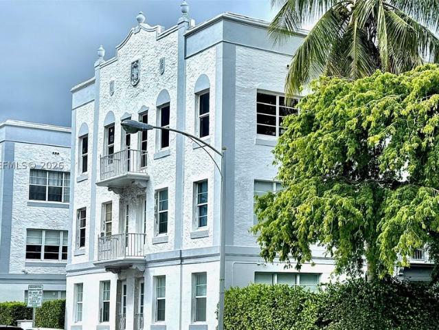 Luxury apartment complex for rent in Miami Beach, United States