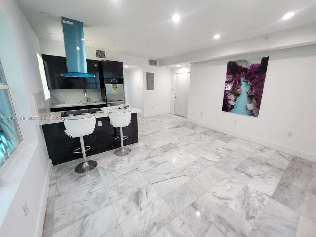 Luxury apartment complex for rent in Miami Beach, United States