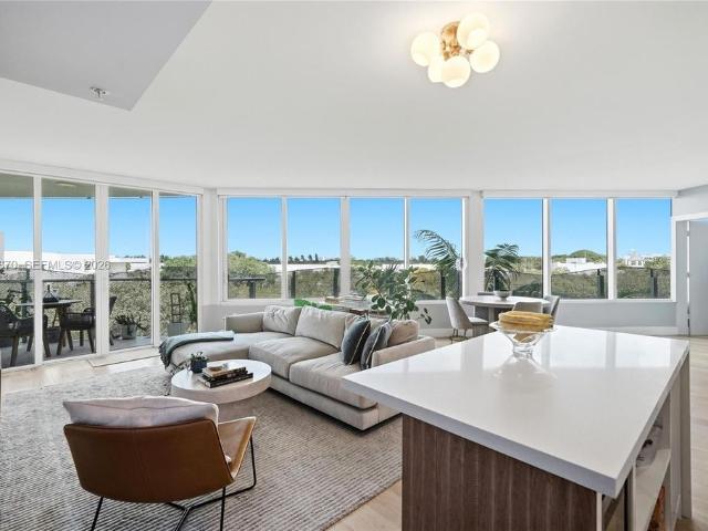 Luxury apartment complex for rent in Miami Beach, United States