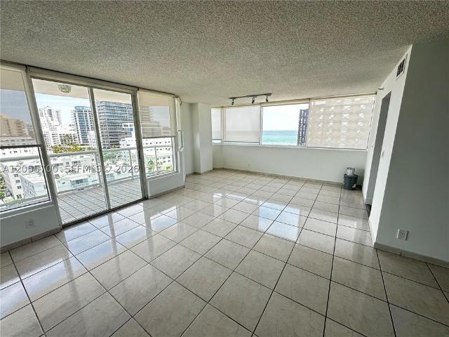 Luxury apartment complex for rent in Miami Beach, United States