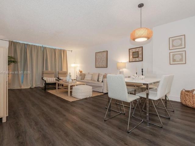 Luxury apartment complex for rent in Miami Beach, United States