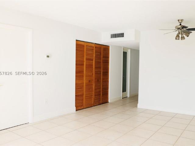 Luxury apartment complex for rent in Miami Beach, United States