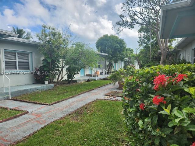Luxury apartment complex for rent in Miami Beach, United States