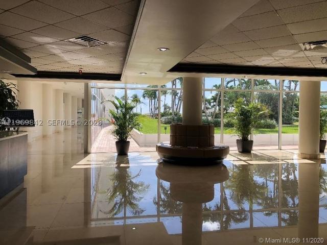 Luxury apartment complex for rent in Miami Beach, United States