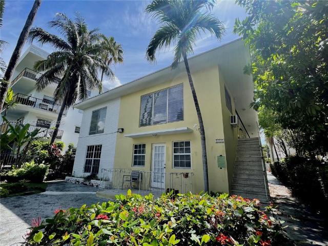 Luxury apartment complex for rent in Miami Beach, United States