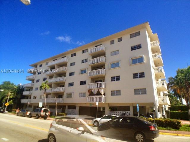 Luxury apartment complex for rent in Miami Beach, United States