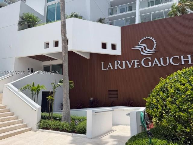 Luxury apartment complex for rent in Miami Beach, United States