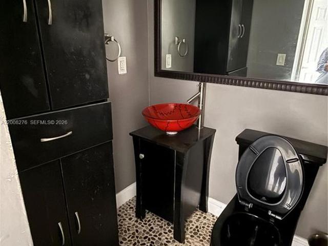 Luxury apartment complex for rent in Miami Beach, United States