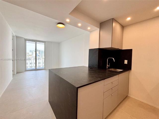 Luxury apartment complex for rent in Miami Beach, United States