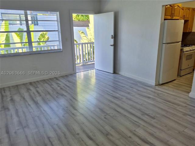 Luxury apartment complex for rent in Miami Beach, United States