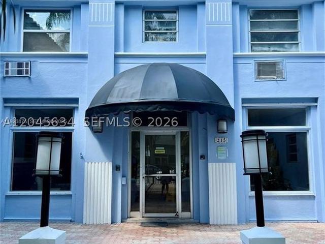 Luxury apartment complex for rent in Miami Beach, United States
