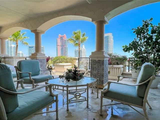 Luxury apartment complex for rent in Miami Beach, United States