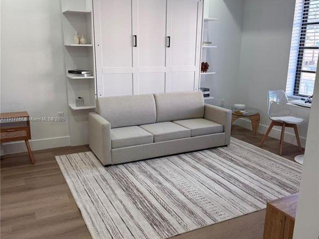 Luxury apartment complex for rent in Miami Beach, United States