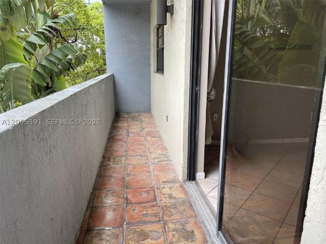 Luxury apartment complex for rent in Miami Beach, United States