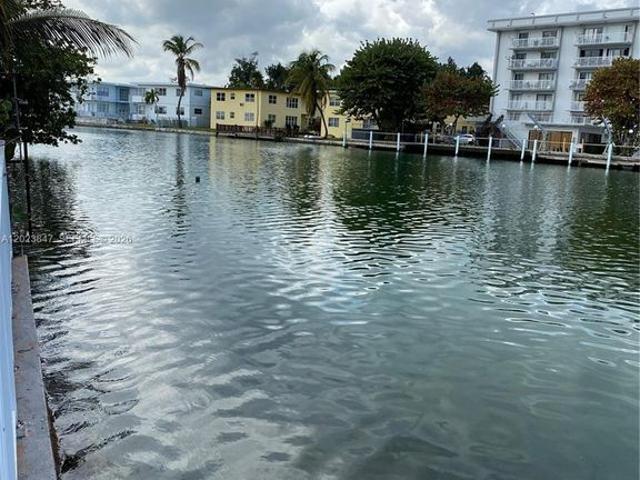 Luxury apartment complex for rent in Miami Beach, United States