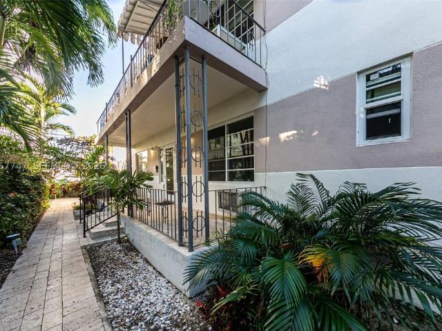 Luxury apartment complex for rent in Miami Beach, United States