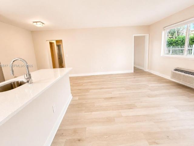 Luxury apartment complex for rent in Miami Beach, United States