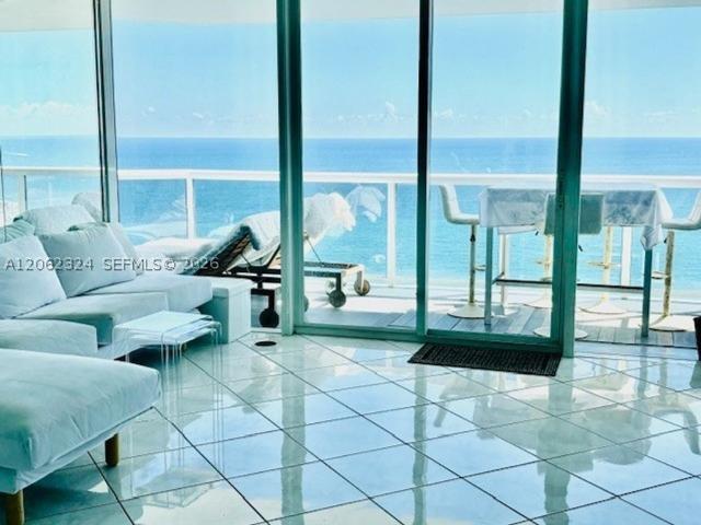 Luxury apartment complex for rent in Miami Beach, United States