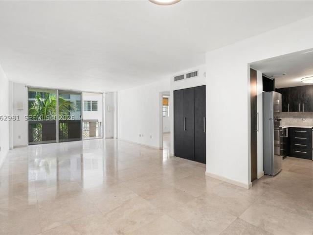 Luxury apartment complex for rent in Miami Beach, United States