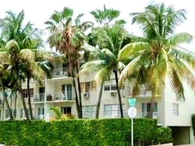 Luxury apartment complex for rent in Miami Beach, United States