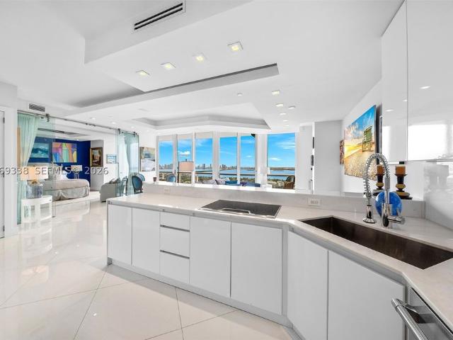 Luxury apartment complex for rent in Miami Beach, United States