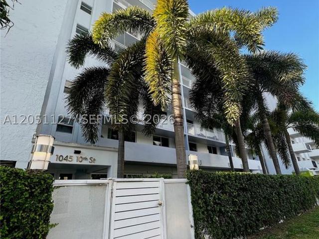 Luxury apartment complex for rent in Miami Beach, United States