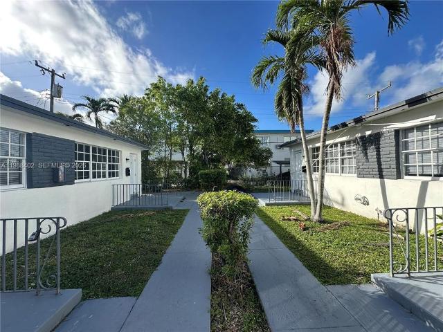 Luxury apartment complex for rent in Miami Beach, United States