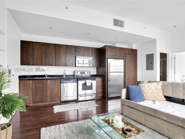Luxury apartment complex for rent in Miami Beach, United States