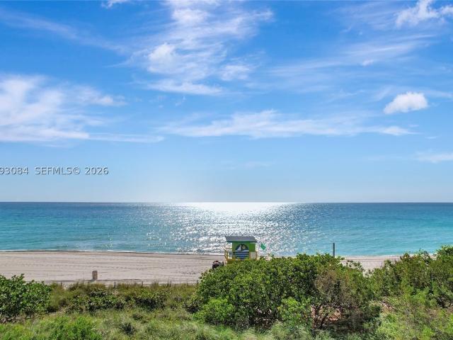 Luxury apartment complex for rent in Miami Beach, United States