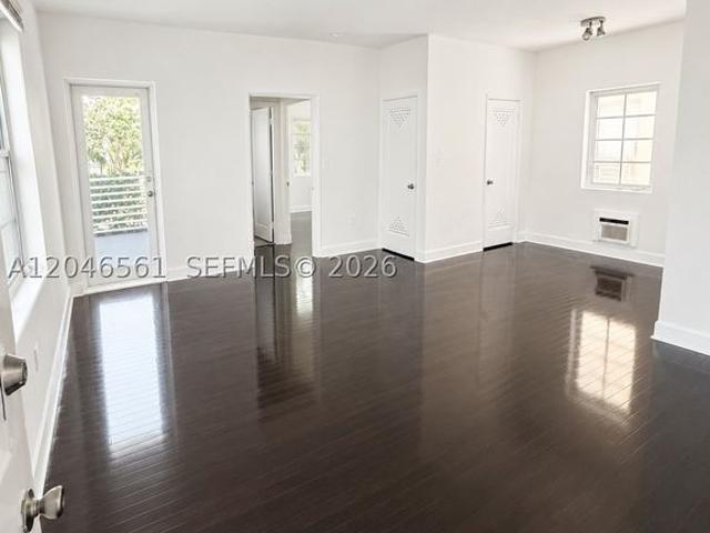 Luxury apartment complex for rent in Miami Beach, United States
