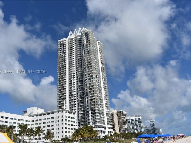 Luxury apartment complex for rent in Miami Beach, United States