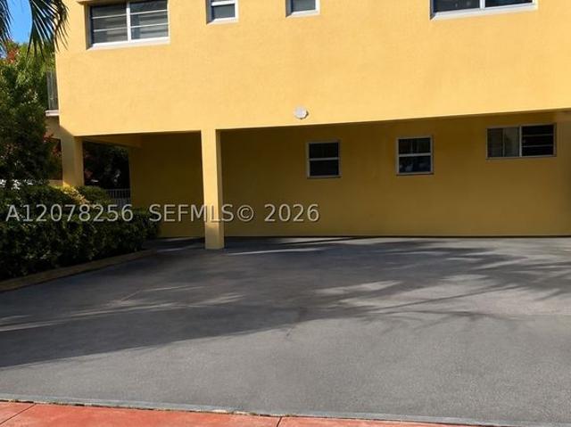 Luxury apartment complex for rent in Miami Beach, United States
