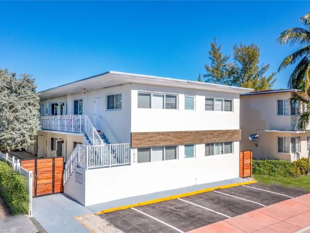 Luxury apartment complex for rent in Miami Beach, United States