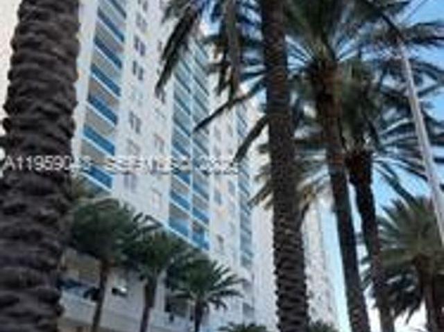 Luxury apartment complex for rent in Miami Beach, United States