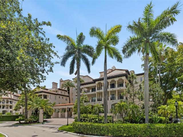 Luxury apartment complex for rent in Miami Beach, United States