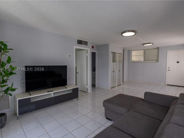 Luxury apartment complex for rent in Miami Beach, United States