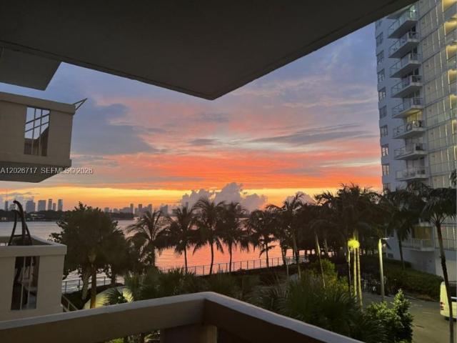 Luxury apartment complex for rent in Miami Beach, United States