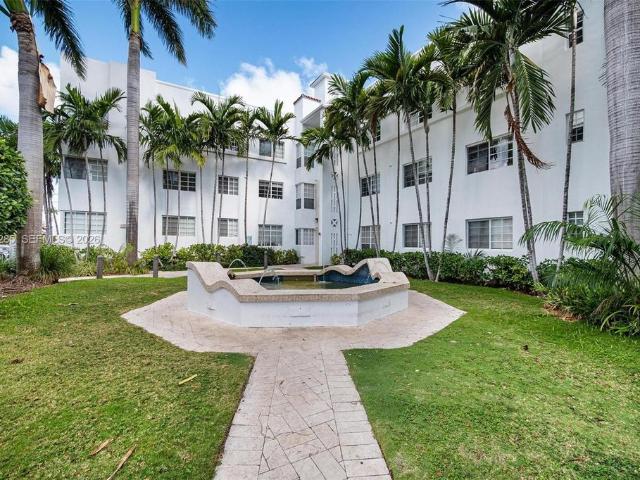 Luxury apartment complex for rent in Miami Beach, United States