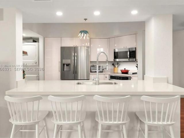 Luxury apartment complex for rent in Miami Beach, United States
